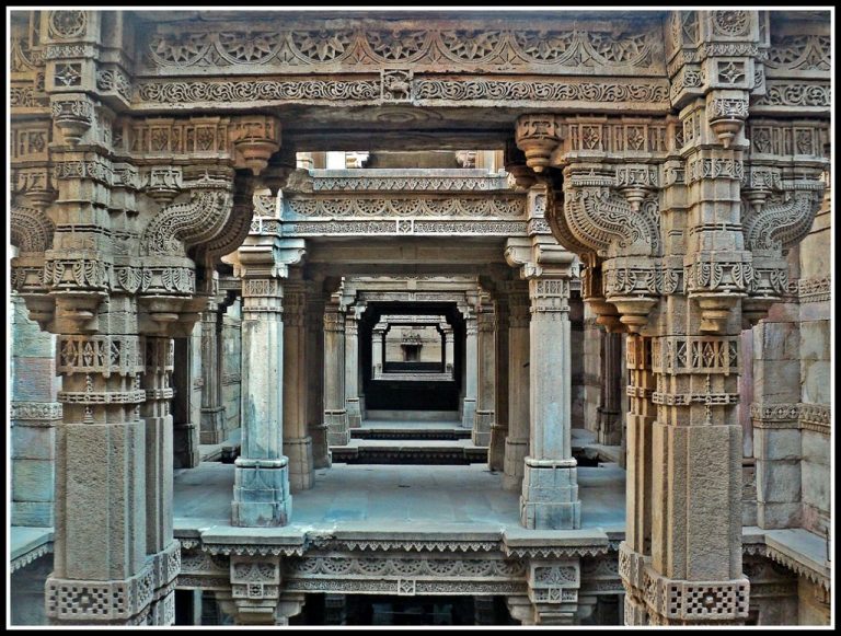 Adalaj Stepwell (Adalaj Ni Vav) Ahmedabad: History, Timings & Directions